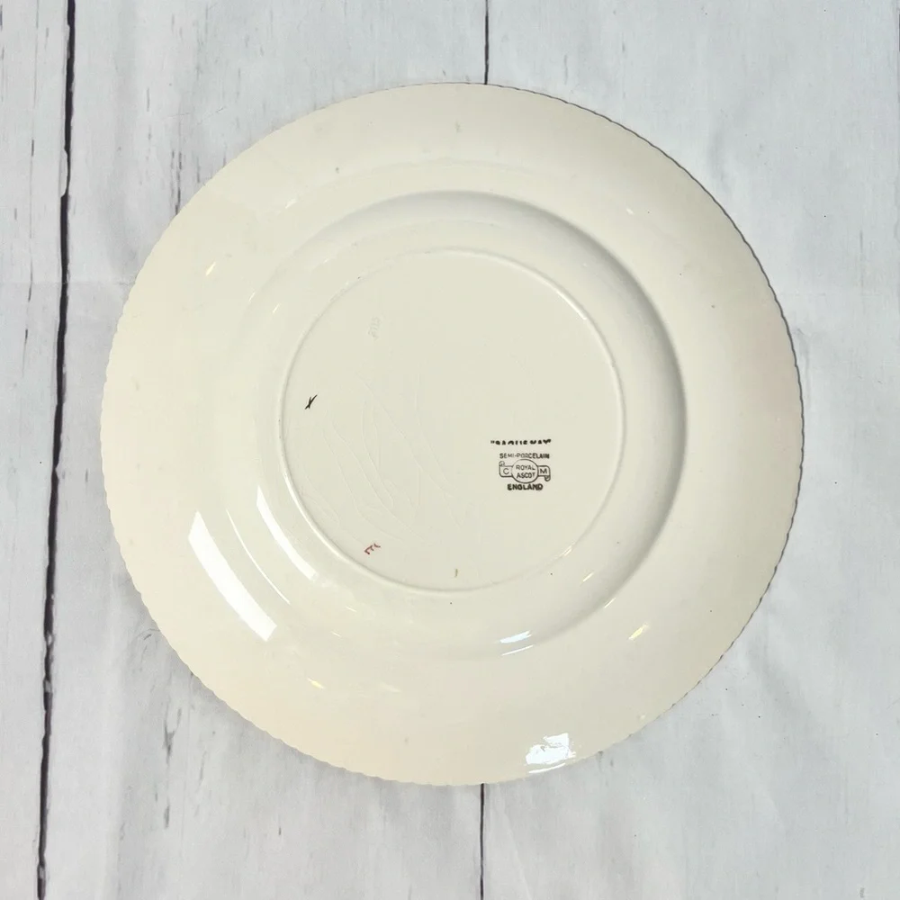 Royal Ascot | Dining | Vintage Royal Ascot Saguenay Dinner Plate 94s ...